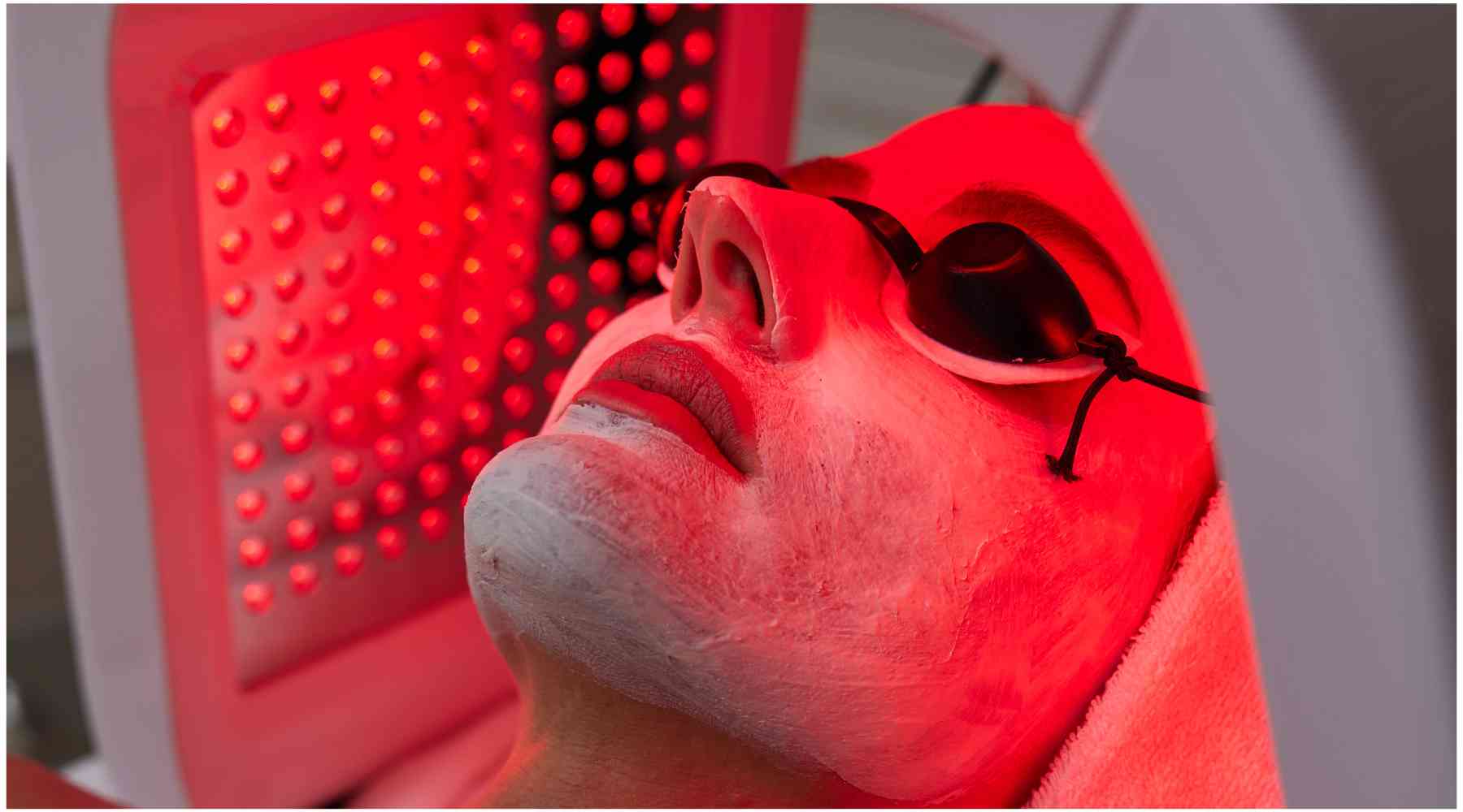 Why Red Light Therapy Could Be Your Solution for Chronic Pain - The ...